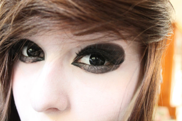 Fun Facts About Black Contact Lenses - Atlanta Celebrity News