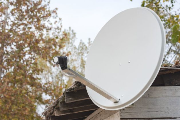 How to Turn an Old Satellite Dish Into a TV Antenna – 2024 Guide ...