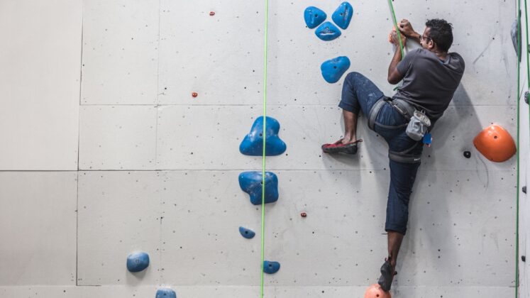 4 Health Benefits of Indoor Rock Climbing - Atlanta Celebrity News