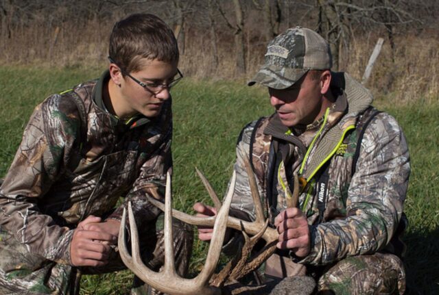 7 Tips for Keeping Safe During Hunting Season - Atlanta Celebrity News