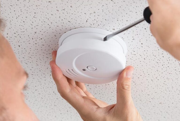 How to Install a Smoke Detector in 6 Easy Steps - 2024 Guide - Atlanta ...