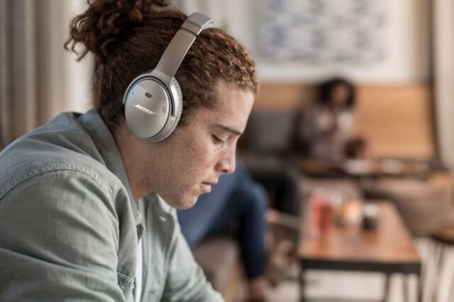 4 Best Over-Ear Noise Cancelling Headphones Under $200 in 2024: What to ...