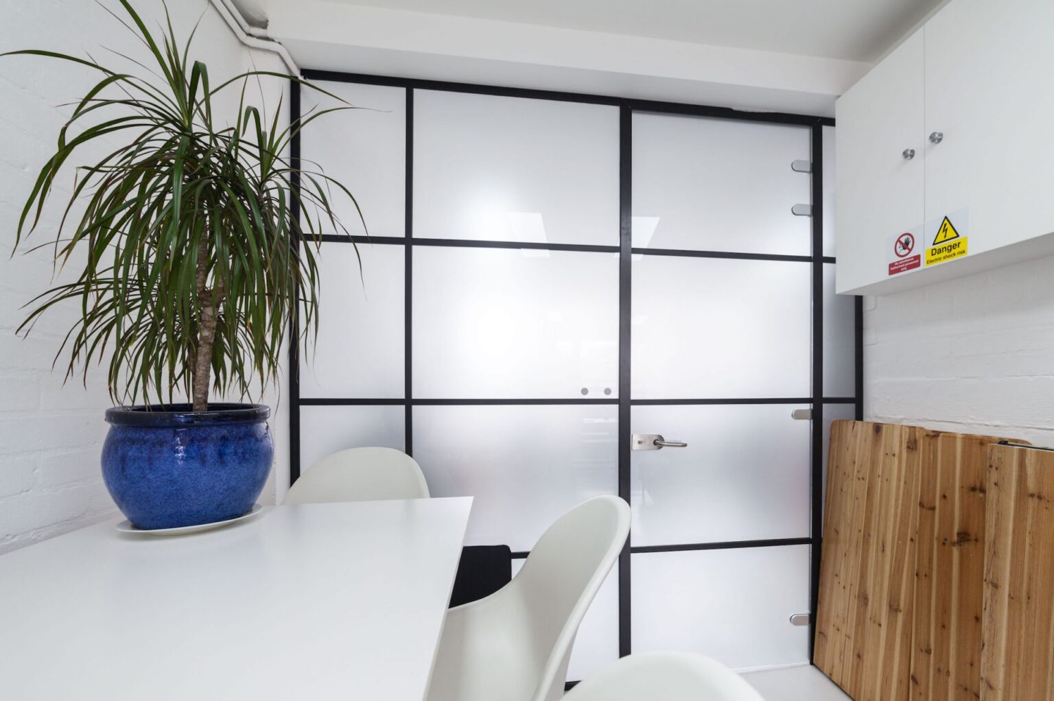 Transparency and Functionality: Glass Partition Walls - Atlanta ...